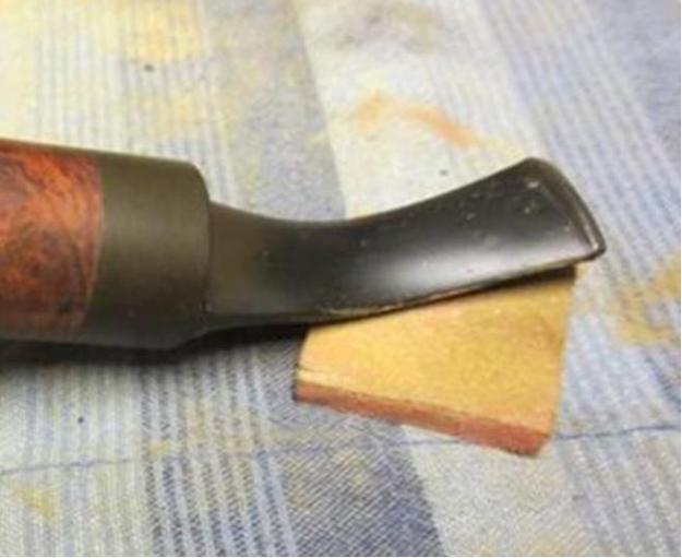 Repairing a Bite Through on a Vulcanite Stem with Black Super Glue ...