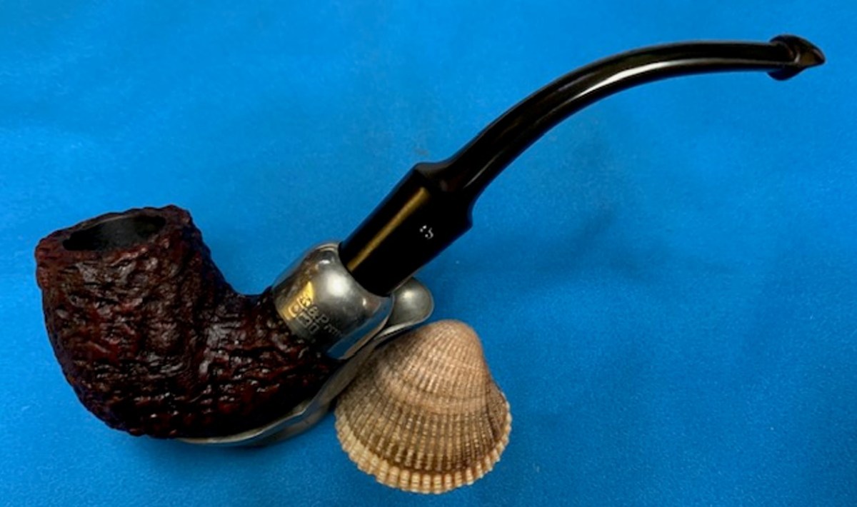 Peterson’s System Standard XL307 Made in the Republic of Ireland Rusticated Bent | rebornpipes