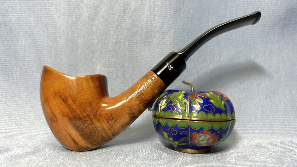 Cleaning Up a Charming Rossi Featherweight Acorn | rebornpipes