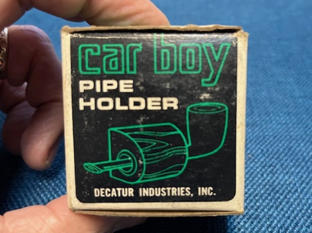 Time Travelling with a NOS Car Boy Pipe Holder | rebornpipes