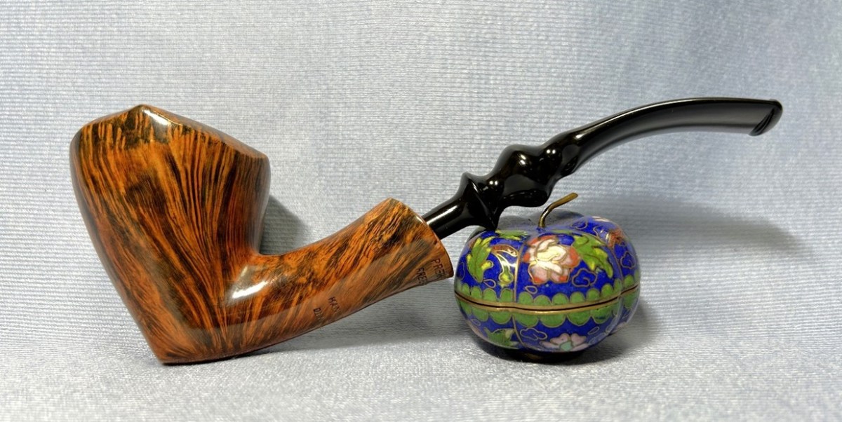 A Beautiful Preben Holm Surprise | rebornpipes